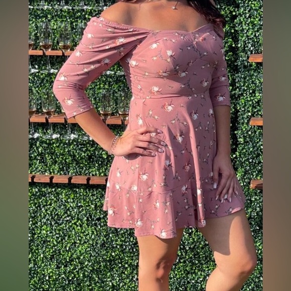 AUW | Dresses | Beautiful Spring Dress Can Be Worn Off The Shoulder ...